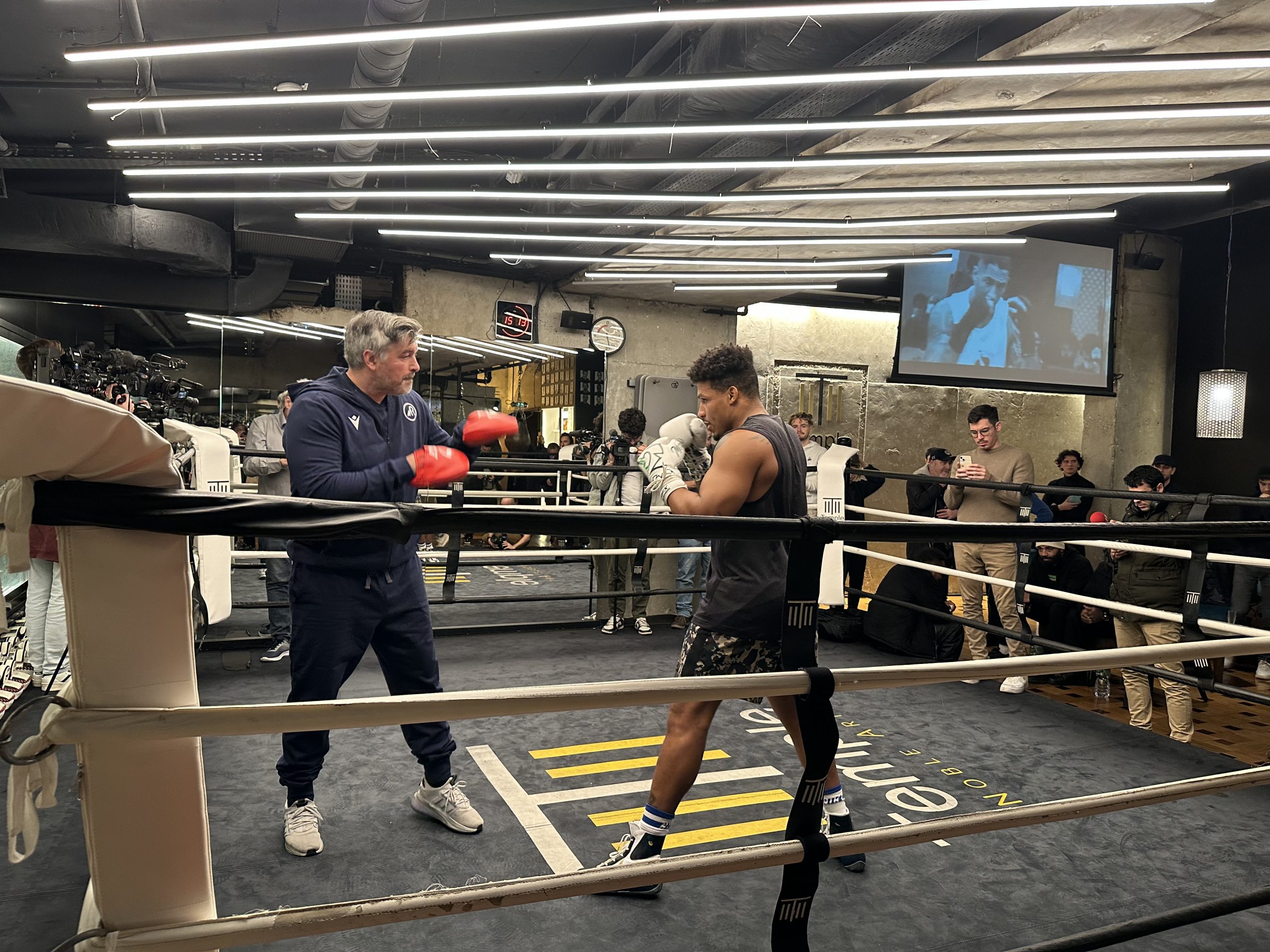 Interview Ryad Merhy, ancien champion WBA lourd-léger - Dans le Ring